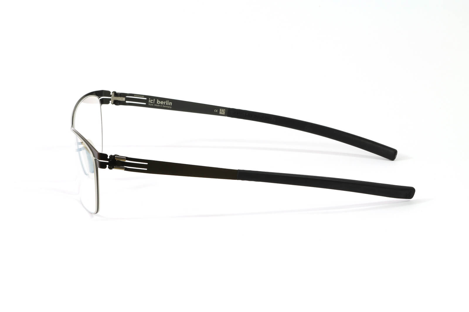 ic!berlin - 沖縄のメガネ、コンタクト、補聴器の店 メガネ1番